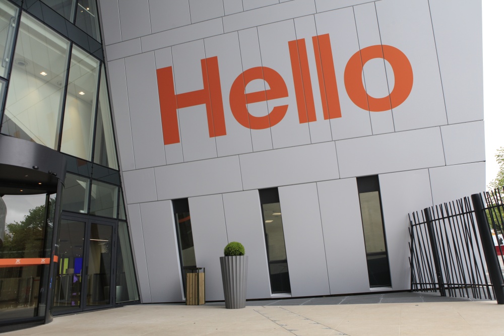 France's first lab for testing and developing Open RAN opens near Paris ...