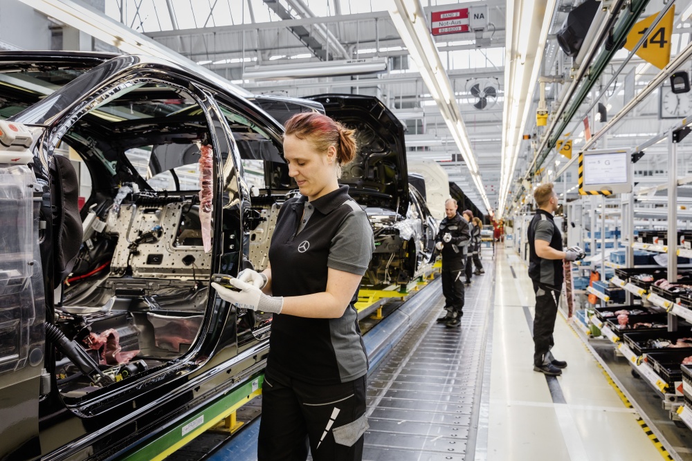 Daimler opens Factory 56 with private 5G network - Mobile Europe
