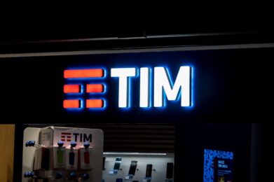 F2i invests €1bn in TIM’s Netco - Mobile Europe
