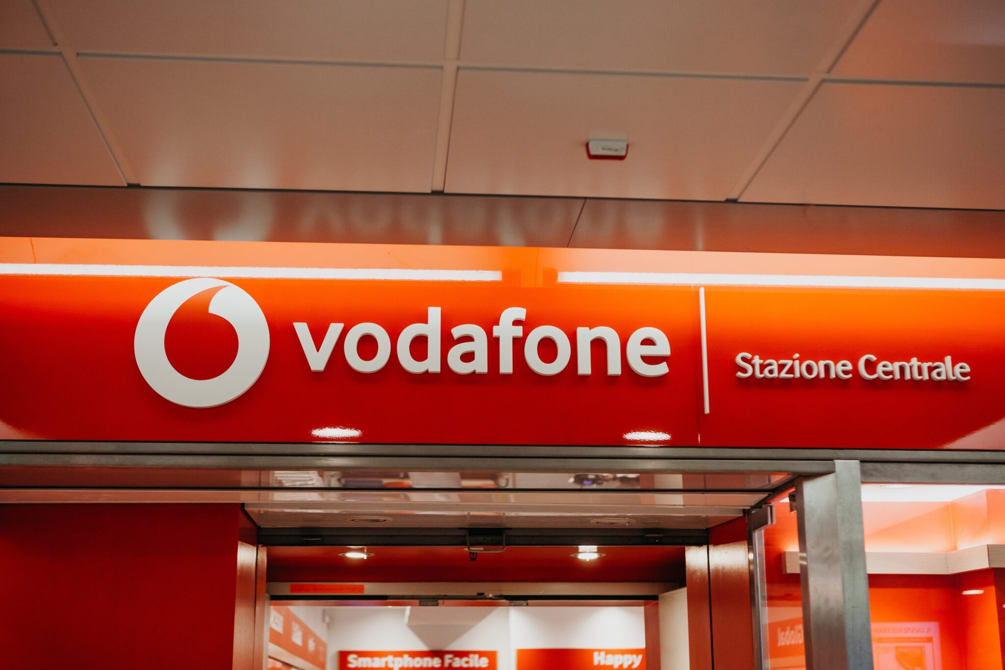e&'s stake in Vodafone rises to 17% due to share buy-back strategy ...