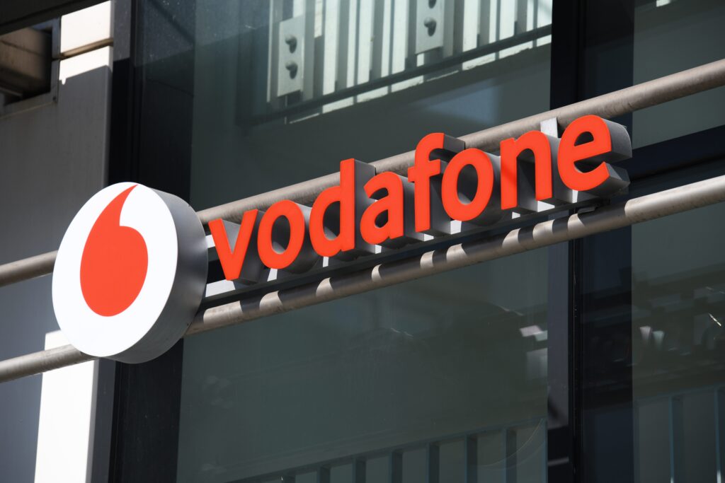Vodafone’s annual profits up 2%, CEO says recovery on track - Mobile Europe