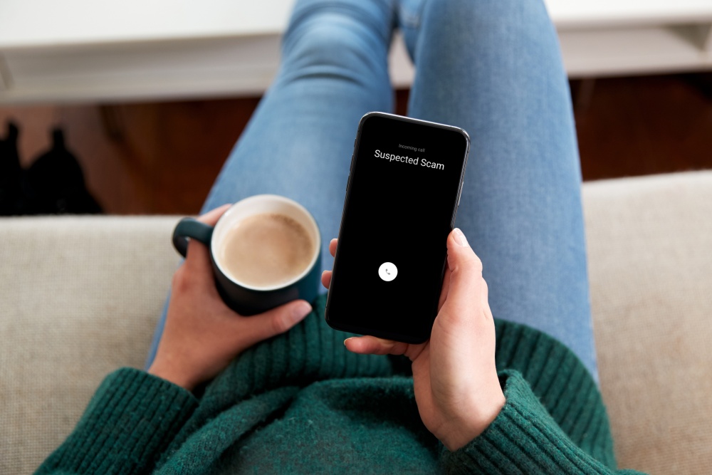 EE offers Scam Guard to consumer customers for £1 a month - Mobile Europe