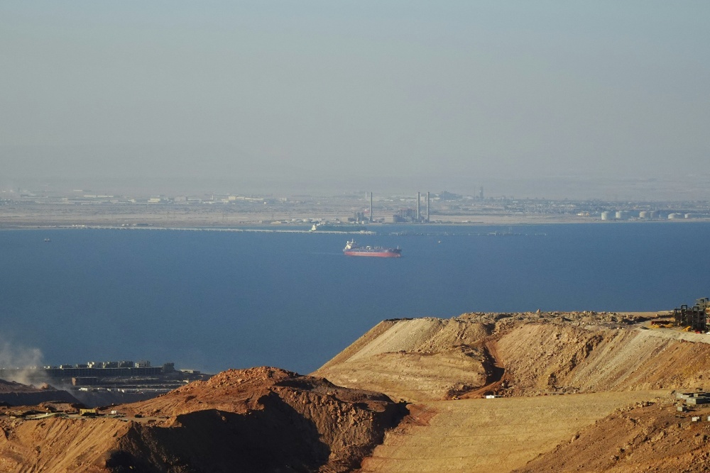 INTRO, Oman Data Park to build $450m data centre in Suez Canal zone ...