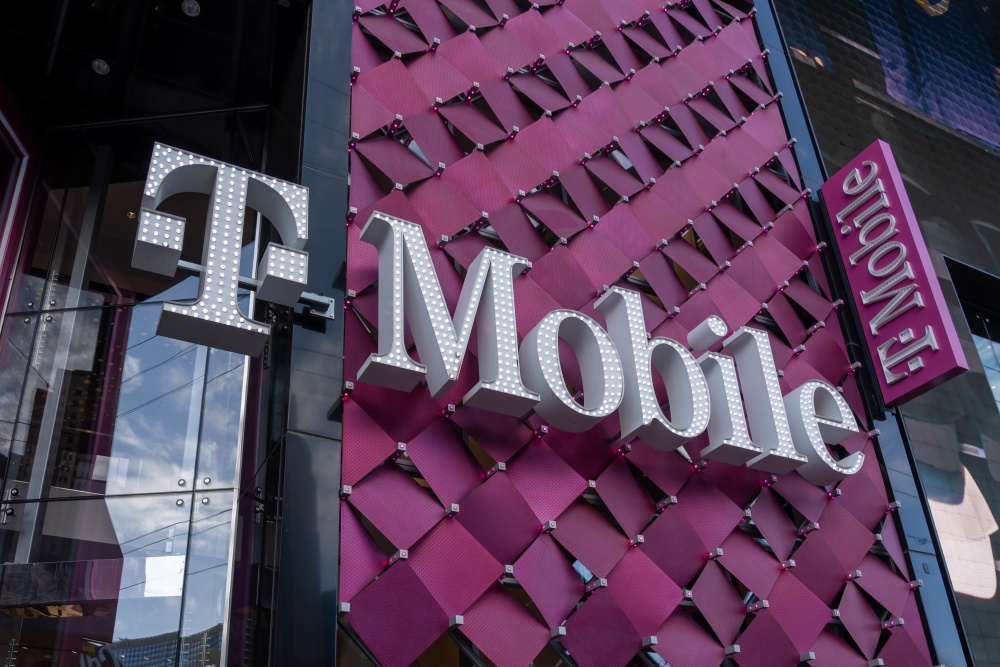 T-Mobile turns to Red Hat for telco cloud across core and 'far edge ...