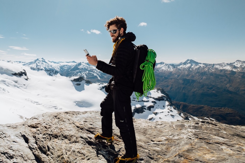 Virgin Media O2 links with Starlink as Ofcom opens E band - Mobile Europe