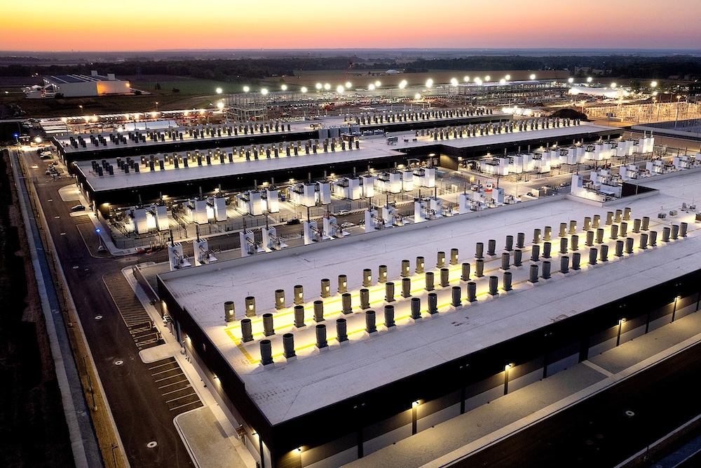 Soaring memory prices dampen sentiment as AI swallows output - Mobile ...